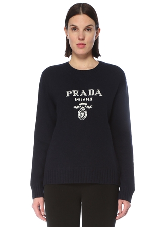 Prada Kadın Lacivert Logo Jakarlı Yün Kazak Mavi 40 IT Prada Kadın Lacivert Logo Jakarlı Yün Kazak Mavi 40 IT