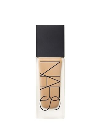 Nars All Day Luminous Weightless Foundation Cadiz Kahverengi Nars All Day Luminous Weightless Foundation Cadiz Kahverengi