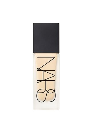 Nars All Day Luminous Weightless Foundation Punjab Bej Nars All Day Luminous Weightless Foundation Punjab Bej