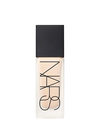 Nars All Day Luminous Weightless Foundation Vallauris Bej Nars All Day Luminous Weightless Foundation Vallauris Bej
