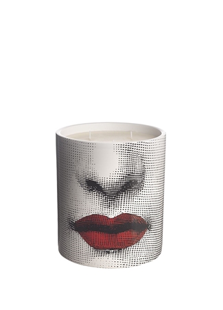 Fornasetti Bacio Dudak Baskılı 1900 GR Kokulu Mum Siyah Fornasetti Bacio Dudak Baskılı 1900 GR Kokulu Mum Siyah