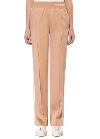 Moncler Kadın Altın Rengi Beli Logo Jakarlı Parlak Dokulu Pantolon Pembe 42 IT Moncler Kadın Altın Rengi Beli Logo Jakarlı Parlak Dokulu Pantolon Pembe 42 IT