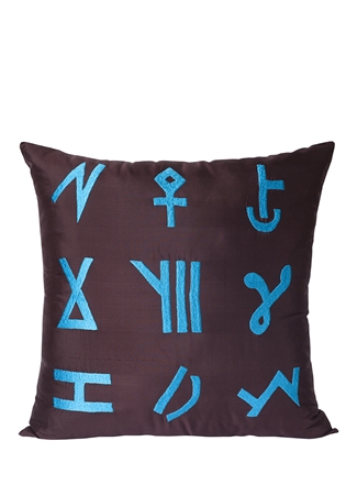 Atölye11 Mavi Damga Motifli 50x50 İpek Dekoratif Yastık Çok Renkli