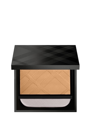 Burberry Matte Glow Compact 70 Medium Cool Fondöten Bej Burberry Matte Glow Compact 70 Medium Cool Fondöten Bej