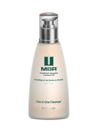 MBR Two in One Cleanser 200 ml Temizleyici Süt MBR Two in One Cleanser 200 ml Temizleyici Süt