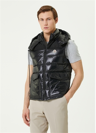 Moncler Erkek Siyah Kapüşonlu Puff Yelek 2 US Moncler Erkek Siyah Kapüşonlu Puff Yelek 2 US