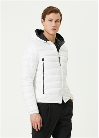 Moncler Erkek Beyaz Kapüşonlu Logolu Puff Mont 5 US Moncler Erkek Beyaz Kapüşonlu Logolu Puff Mont 5 US