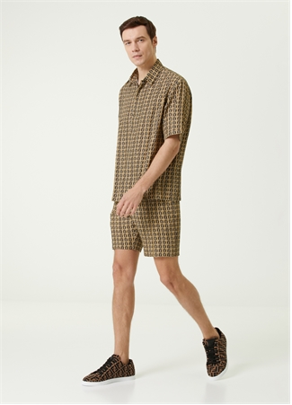 Fendi Erkek Bej Logo Desenli Bermuda Siyah 50 IT Fendi Erkek Bej Logo Desenli Bermuda Siyah 50 IT