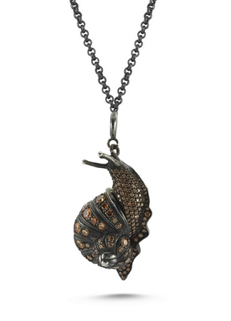 AIDA Kadın Siyah Salyangoz Formlu Taşlı Gümüş Rengi Kolye EU AIDA Kadın Siyah Salyangoz Formlu Taşlı Gümüş Rengi Kolye EU