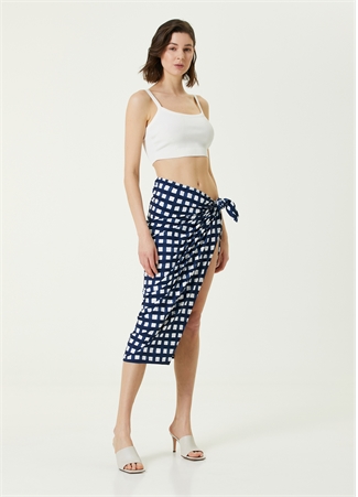 Jacquemus Kadın Lacivert Beyaz Kareli Bağcıklı Midi Etek S EU Jacquemus Kadın Lacivert Beyaz Kareli Bağcıklı Midi Etek S EU