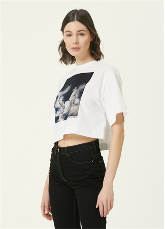 Alexander Mcqueen Kadın Beyaz Bisiklet Yaka Baskılı Crop T-shirt 40 It Alexander Mcqueen Kadın Beyaz Bisiklet Yaka Baskılı Crop T-shirt 40 It