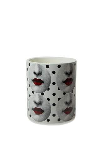 Fornasetti Comme Des Forna 1900 gr Kokulu Porselen Mum Beyaz Fornasetti Comme Des Forna 1900 gr Kokulu Porselen Mum Beyaz