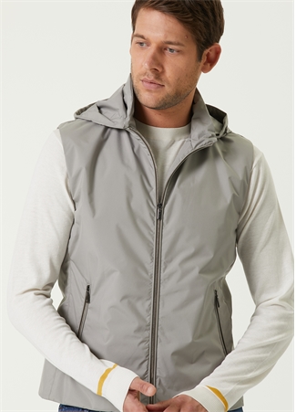 Moorer Erkek Luis Gri Kapüşonlu Dış Yelek 48 IT Moorer Erkek Luis Gri Kapüşonlu Dış Yelek 48 IT