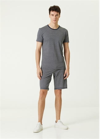 Paul Smith Erkek Lacivert Beli Kordonlu Çizgili Şort Gri L EU Paul Smith Erkek Lacivert Beli Kordonlu Çizgili Şort Gri L EU