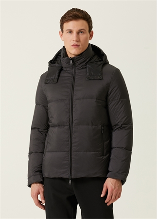 Fendi Erkek Siyah Kapüşonlu Mikro Desenli Mont 50 IT Fendi Erkek Siyah Kapüşonlu Mikro Desenli Mont 50 IT