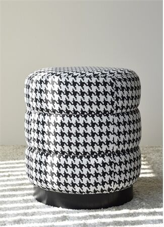 Vpinteriorismo Kazayağı Desenli Ahşap Puf Siyah