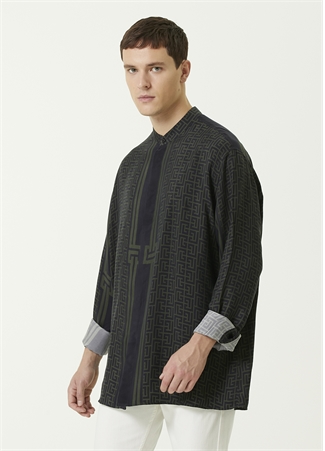 Balmain Erkek Siyah Haki Logo Desenli Gömlek 40 IT Balmain Erkek Siyah Haki Logo Desenli Gömlek 40 IT