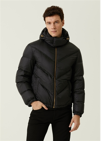 Versace Erkek Siyah Kapüşonlu Puff Mont 50 IT Versace Erkek Siyah Kapüşonlu Puff Mont 50 IT
