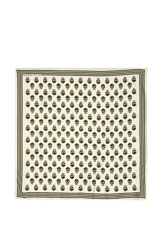 Alexander McQueen Kadın Ekru Kurukafa Desenli 90x90 cm İpek Eşarp Beyaz EU