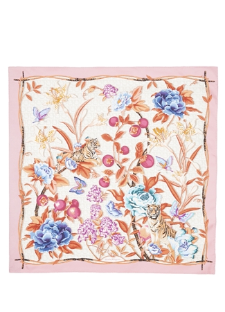 Salvatore Ferragamo Kadın Pembe Çiçek Desenli 88x88 cm İpek Eşarp EU