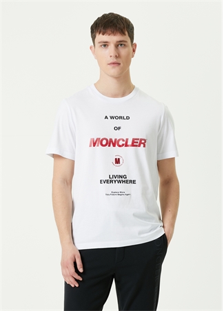 Moncler Erkek Beyaz Slogan Baskılı Logolu T-shirt S EU Moncler Erkek Beyaz Slogan Baskılı Logolu T-shirt S EU