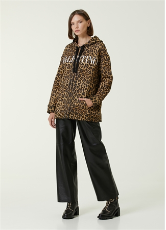 Valentino Kadın Leopar Desenli Kapüşonlu Logo Baskılı Sweatshirt Kahverengi XS EU Valentino Kadın Leopar Desenli Kapüşonlu Logo Baskılı Sweatshirt Kahverengi XS EU