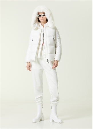 Moncler Kadın Beyaz Logo Detaylı Eşofman Altı XS EU Moncler Kadın Beyaz Logo Detaylı Eşofman Altı XS EU