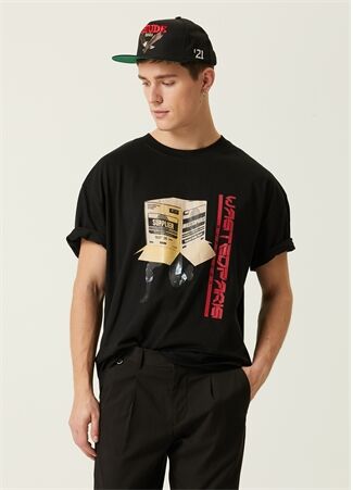 Wasted Erkek Siyah Figür Baskılı Logolu T-shirt S EU Wasted Erkek Siyah Figür Baskılı Logolu T-shirt S EU