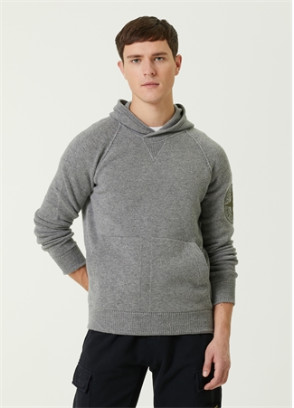 Stone Island Erkek Gri Kapüşonlu Logolu Yün Kazak S EU Stone Island Erkek Gri Kapüşonlu Logolu Yün Kazak S EU