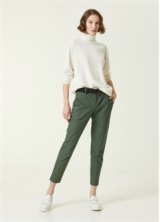 Brunello Cucinelli Kadın Boy Fit Yeşil Twill Cigarette Pantolon 38 IT Brunello Cucinelli Kadın Boy Fit Yeşil Twill Cigarette Pantolon 38 IT