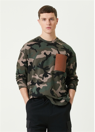 Valentino Erkek Haki Kamuflaj Desenli Cepli Sweatshirt S EU Valentino Erkek Haki Kamuflaj Desenli Cepli Sweatshirt S EU