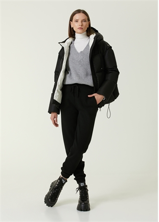 Moncler Kadın Siyah Kapüşonlu Puff Mont 2 US