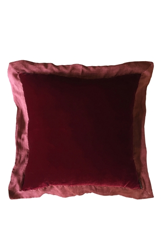 Atölye11 Bordo 55x55 cm İpek Kadife Dekoratif Yastık Çok Renkli Atölye11 Bordo 55x55 cm İpek Kadife Dekoratif Yastık Çok Renkli