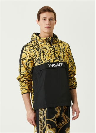 Versace Erkek Barocco Siyah Gold Kapüşonlu Yağmurluk L EU Versace Erkek Barocco Siyah Gold Kapüşonlu Yağmurluk L EU