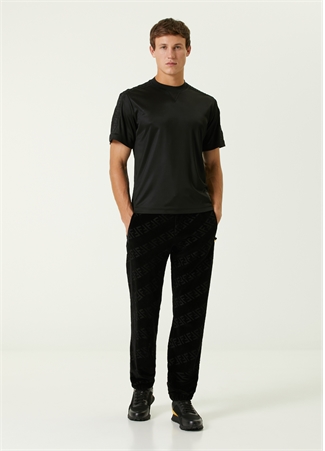 Fendi Erkek Siyah Logo Desenli Jogger Kadife Eşofman Altı 50 IT Fendi Erkek Siyah Logo Desenli Jogger Kadife Eşofman Altı 50 IT