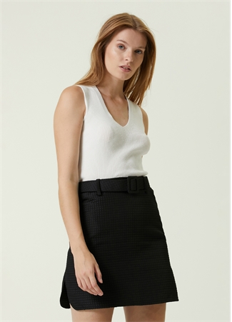 Network Kadın Slim Fit Ekru V Yaka Kolsuz Kazak Bej XS EU Network Kadın Slim Fit Ekru V Yaka Kolsuz Kazak Bej XS EU