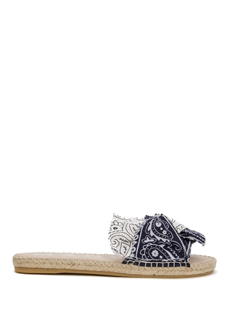 Manebi Kadın Lacivert Beyaz Etnik Desenli Terlik 36 EU Manebi Kadın Lacivert Beyaz Etnik Desenli Terlik 36 EU