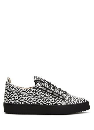 Giuseppe Zanotti Erkek Siyah Beyaz Logo Desenli Deri Sneaker 39 EU Giuseppe Zanotti Erkek Siyah Beyaz Logo Desenli Deri Sneaker 39 EU