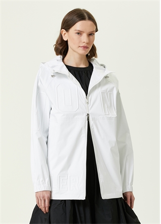 Moncler Kadın Beyaz Logo Detaylı Yağmurluk 0 Us Moncler Kadın Beyaz Logo Detaylı Yağmurluk 0 Us