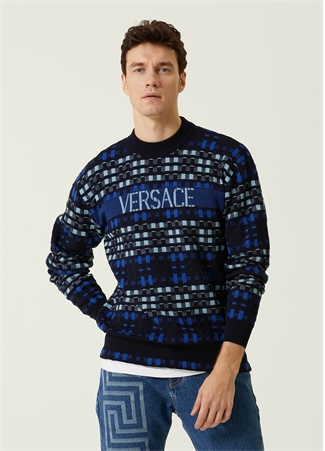 Versace Erkek Lacivert Logo Jakarlı Yün Triko 52 IT Versace Erkek Lacivert Logo Jakarlı Yün Triko 52 IT
