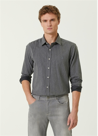 Beymen Club Erkek Slim Fit Antrasit Çizgi Desenli Gömlek Gri S Beymen Club Erkek Slim Fit Antrasit Çizgi Desenli Gömlek Gri S