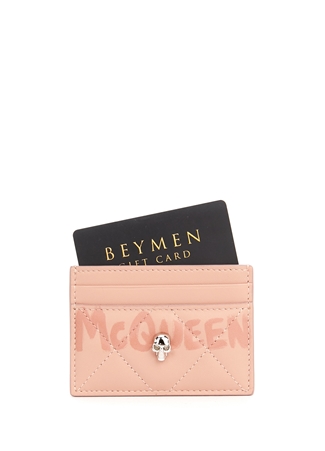 Alexander McQueen Kadın Altın Rengi Logolu Kapitoneli Deri Kartlık Pembe EU Alexander McQueen Kadın Altın Rengi Logolu Kapitoneli Deri Kartlık Pembe EU