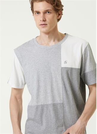 Bassigue Erkek Gri Colorblocked T-shirt Beyaz S EU