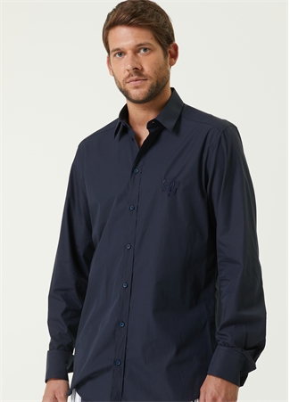 Dolce&Gabbana Erkek Lacivert Polo Yaka Logo Nakışlı Gömlek Mavi 42 IT Dolce&Gabbana Erkek Lacivert Polo Yaka Logo Nakışlı Gömlek Mavi 42 IT