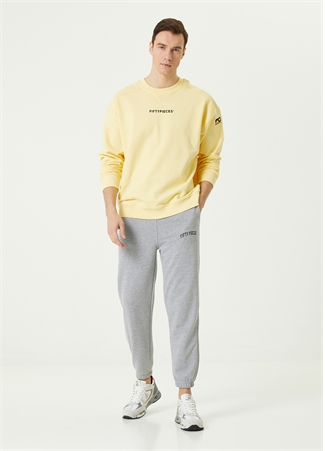Fifty Pieces Erkek Loose Fit Gri Logo Detaylı Jogger Eşofman Altı S EU Fifty Pieces Erkek Loose Fit Gri Logo Detaylı Jogger Eşofman Altı S EU