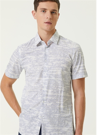 Palzileri Lab Erkek Beyaz Polo Yaka Yazı Desenli Kısa Kollu Gömlek Mavi 38 IT