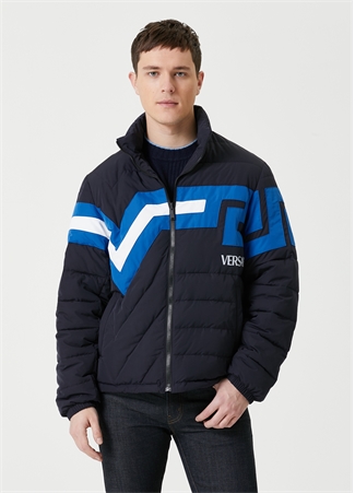Versace Erkek Mavi Siyah Çift Taraflı Puff Mont 48 IT Versace Erkek Mavi Siyah Çift Taraflı Puff Mont 48 IT