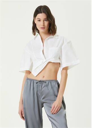 Jacquemus Kadın Capri Beyaz Asimetrik Crop Gömlek 36 FR Jacquemus Kadın Capri Beyaz Asimetrik Crop Gömlek 36 FR
