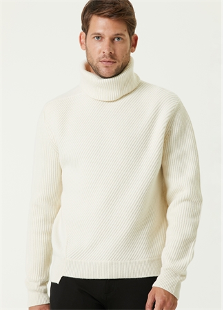 Alexander McQueen Erkek Ekru Balıkçı Yaka Çizgi Dokulu Yün Kazak Beyaz S EU Alexander McQueen Erkek Ekru Balıkçı Yaka Çizgi Dokulu Yün Kazak Beyaz S EU