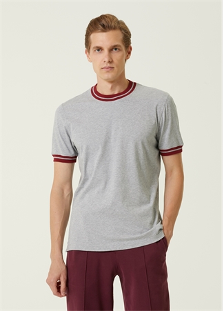 Brunello Cucinelli Erkek Gri Bordo Logolu Basic T-shirt 50 IT Brunello Cucinelli Erkek Gri Bordo Logolu Basic T-shirt 50 IT